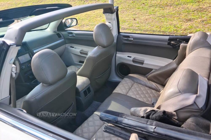 Аренда четырех дверного кабриолета Chrysler 300с ASC Helios в Москве